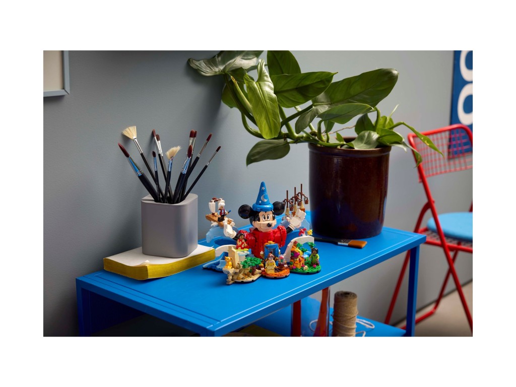 LEGO 21352 Ideas Magia Disneya - porównaj ceny | zklocków.pl