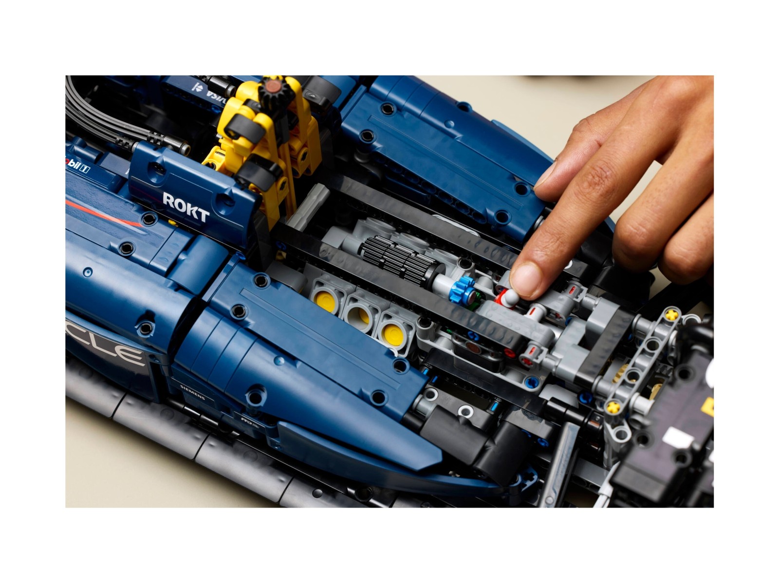 LEGO 42206 Technic Bolid F1 Oracle Red Bull Racing RB20