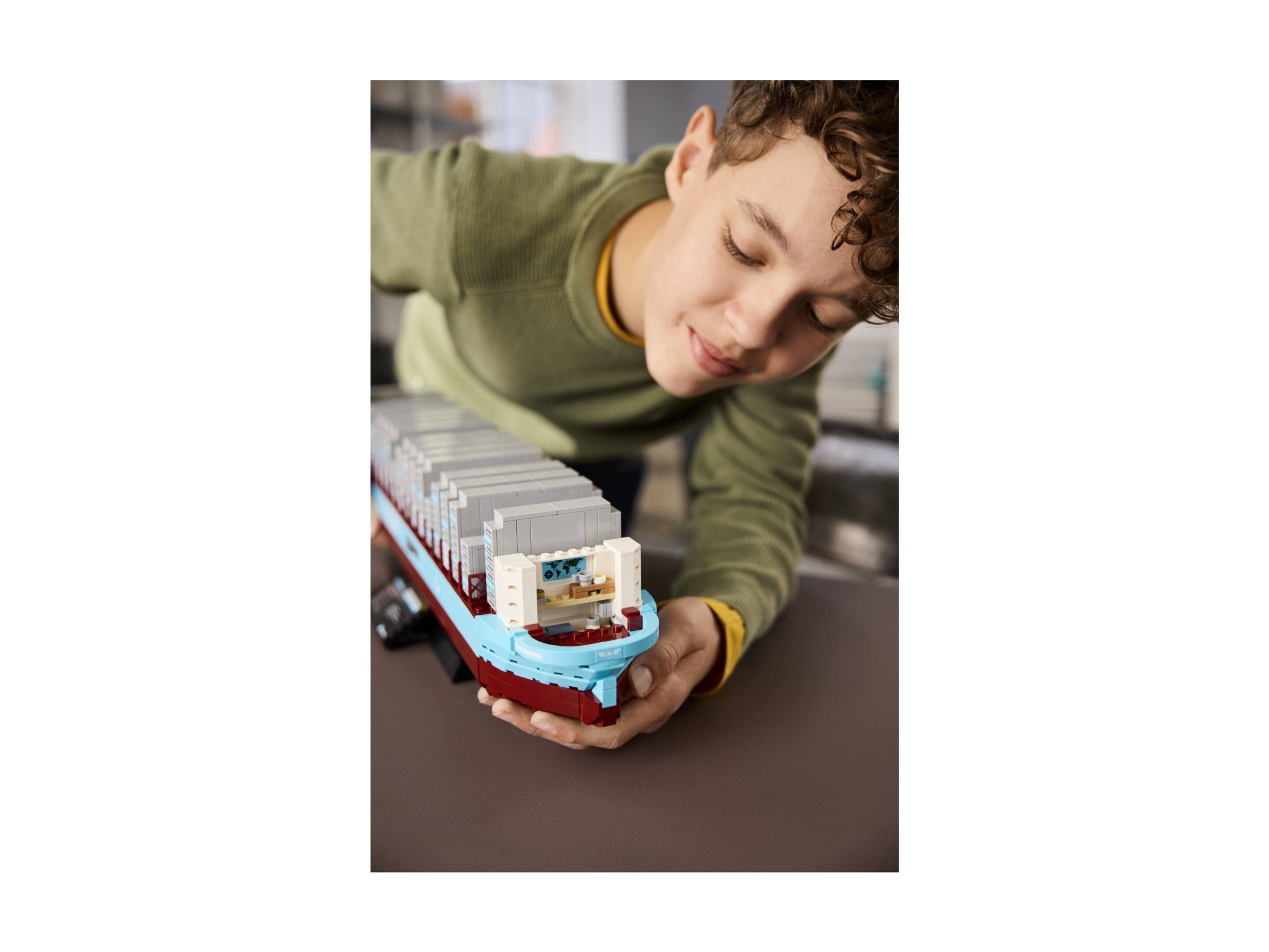 LEGO 40955 Kontenerowiec z Napędem Dual-Fuel Maersk