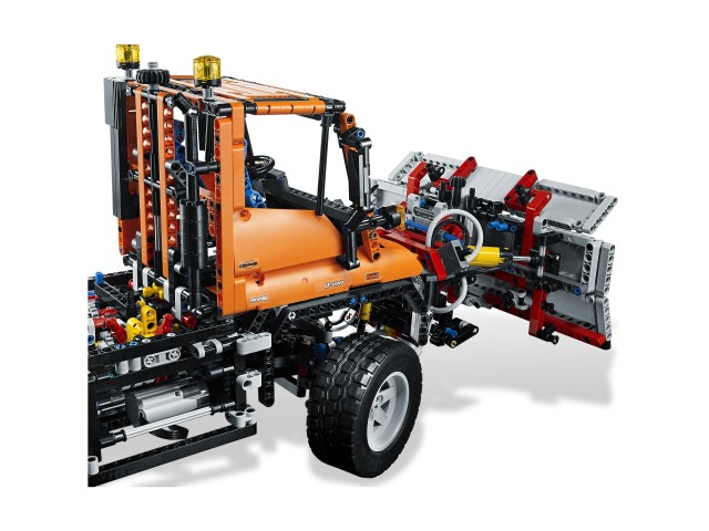 LEGO 8110 Technic Mercedes-Benz Unimog U 400 | zklocków.pl